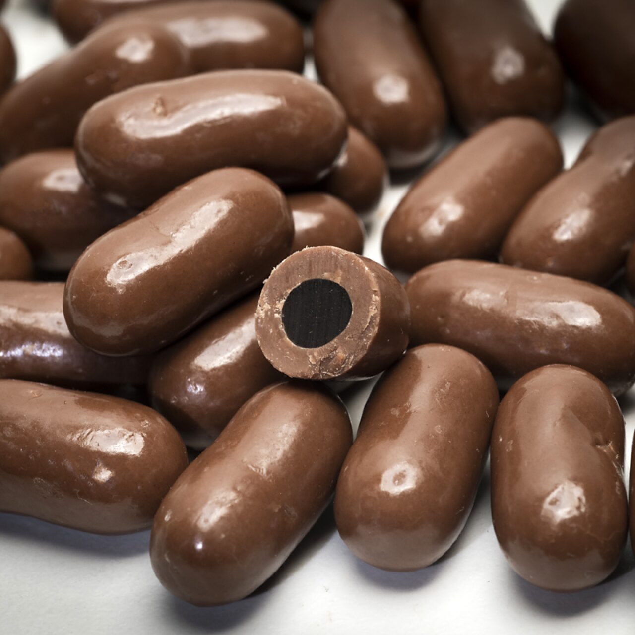 Everfresh Jumbo Milk & Dark Choc Bullets x 6kg – Horse Torque & Lollies